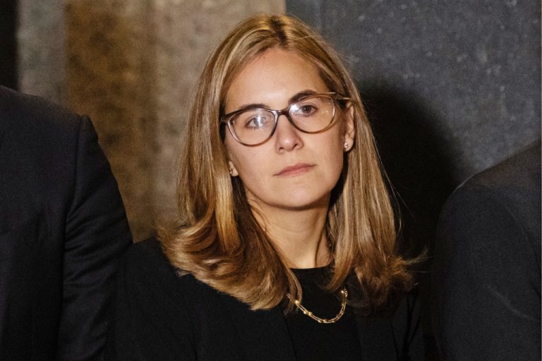 Top prosecutor resigns after being told to drop case against NYC mayor Eric Adams - Kahawatungu