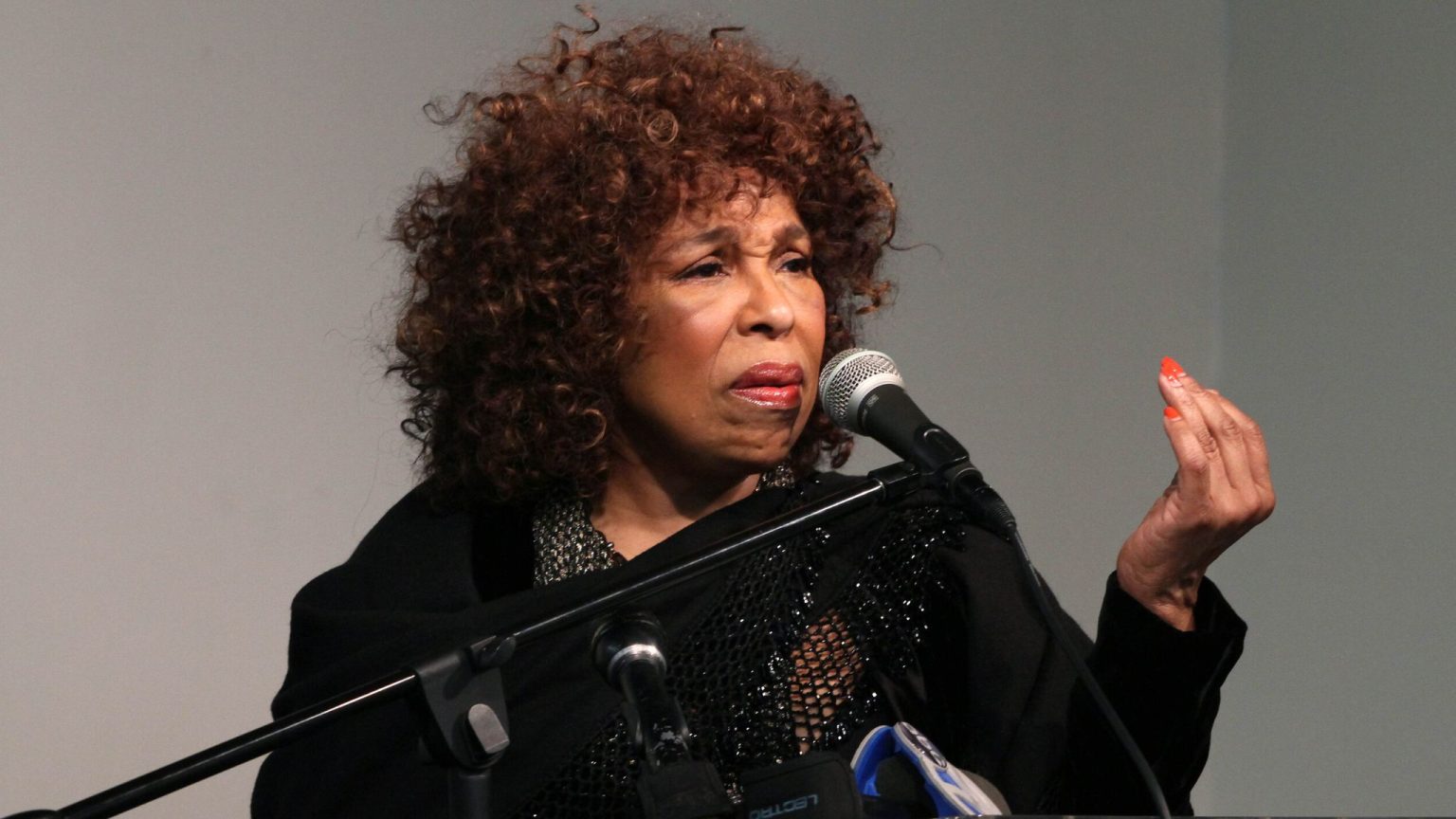 Killing Me Softly Singer Roberta Flack Dies Aged 88 - Kahawatungu