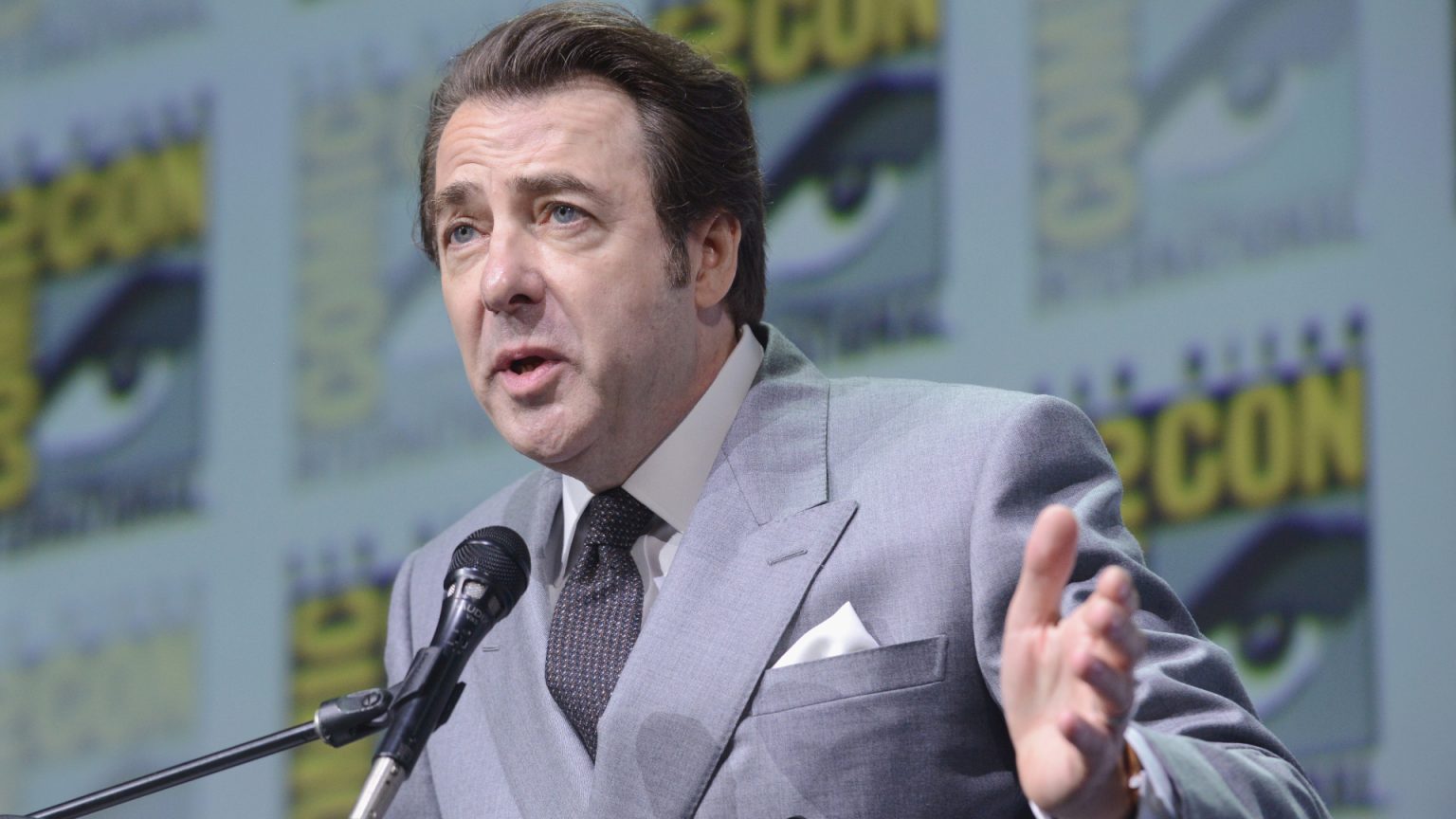 Jonathan Ross Net Worth - Kahawatungu