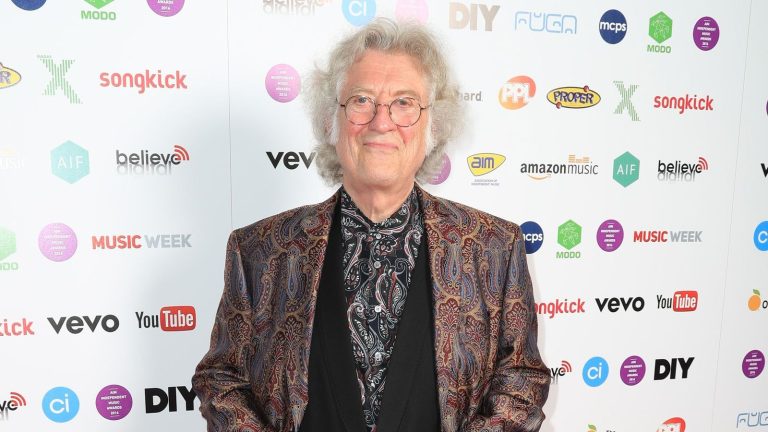 Noddy Holder Net Worth - Kahawatungu
