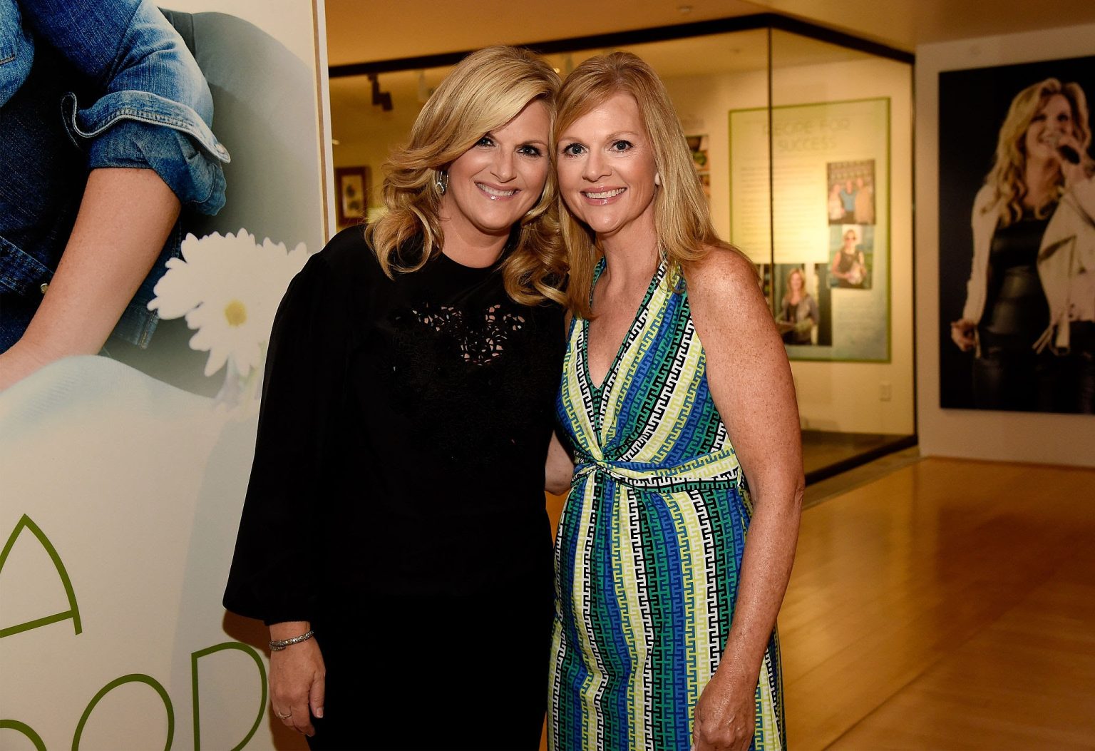 Trisha Yearwood Siblings: Getting to Know Beth Yearwood Bernard ...