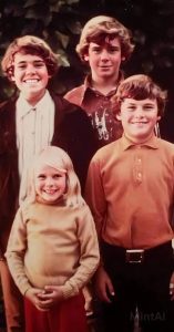 Jon Farriss Siblings: Get to Know Alison, Tim and Andrew Farriss ...