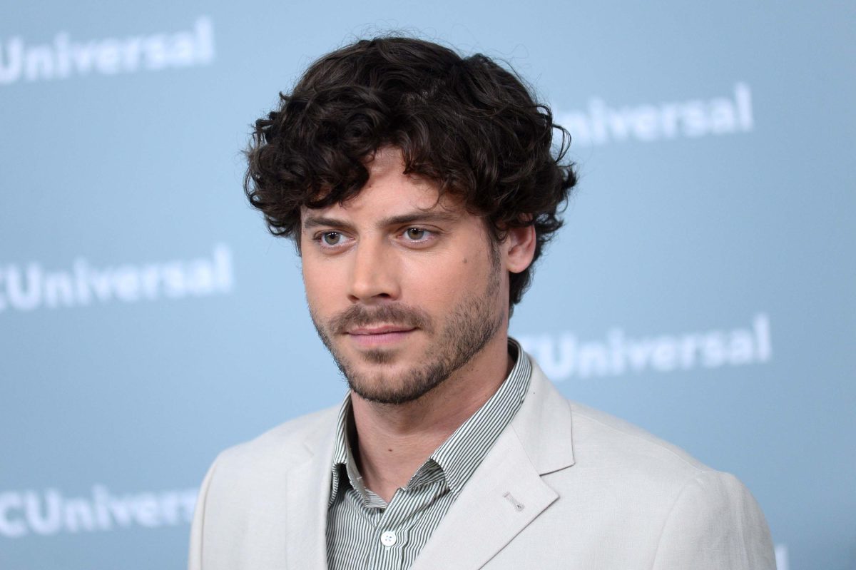 François Arnaud Net Worth - Kahawatungu